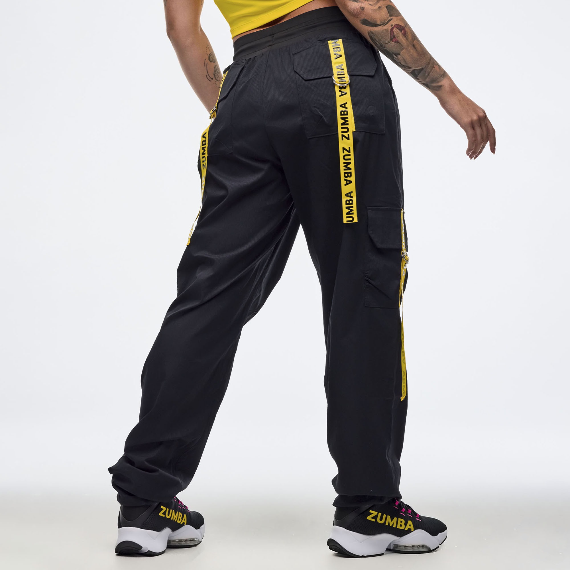 Sizzlin’ Woven Cargo Pants – Zumba Shop SEA
